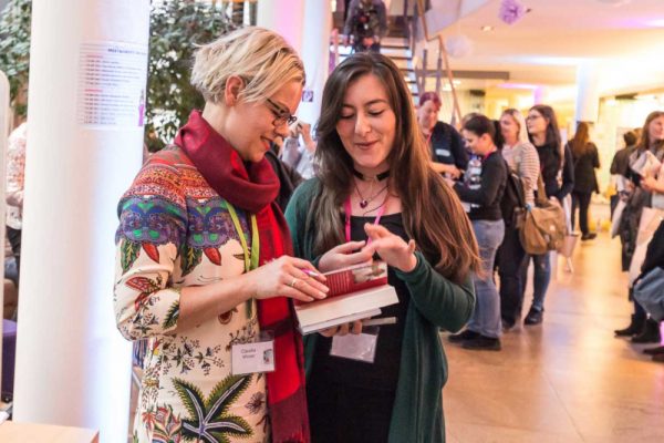 All you need is lit.Love! - MUCBOOK